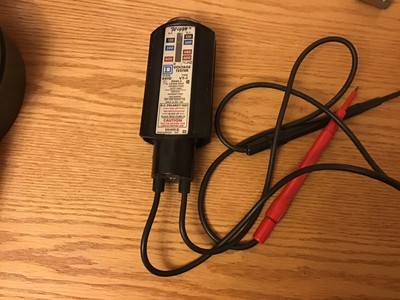 Amp & Voltmeters - Wiggy Voltage Tester