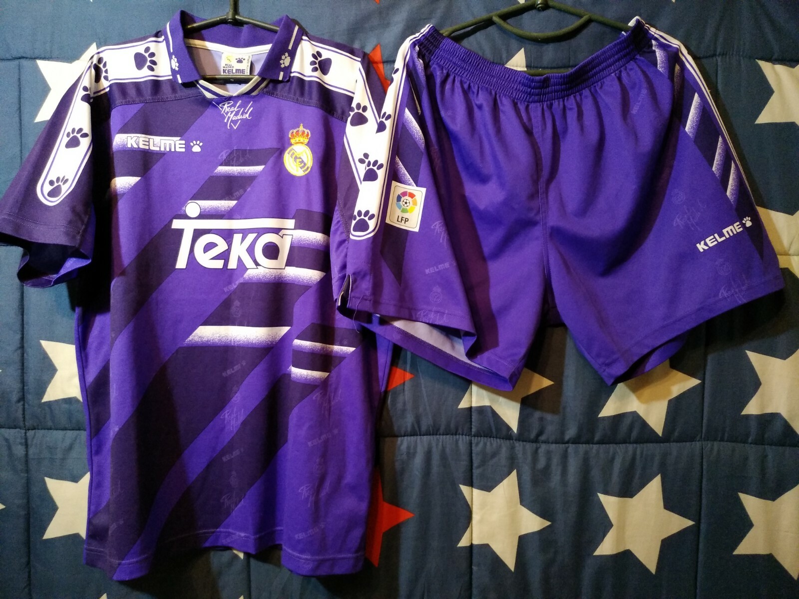 SIZE XL REAL MADRID 1994-1996 AWAY FOOTBALL KIT (SHIRT SIZE XL REAL MADRID 1994-1996 AWAY FOOTBALL KIT (SHIRT