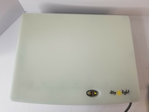 Купить DayLight Classic Bright Therapy Lamp DL930 Needs Replacement ...