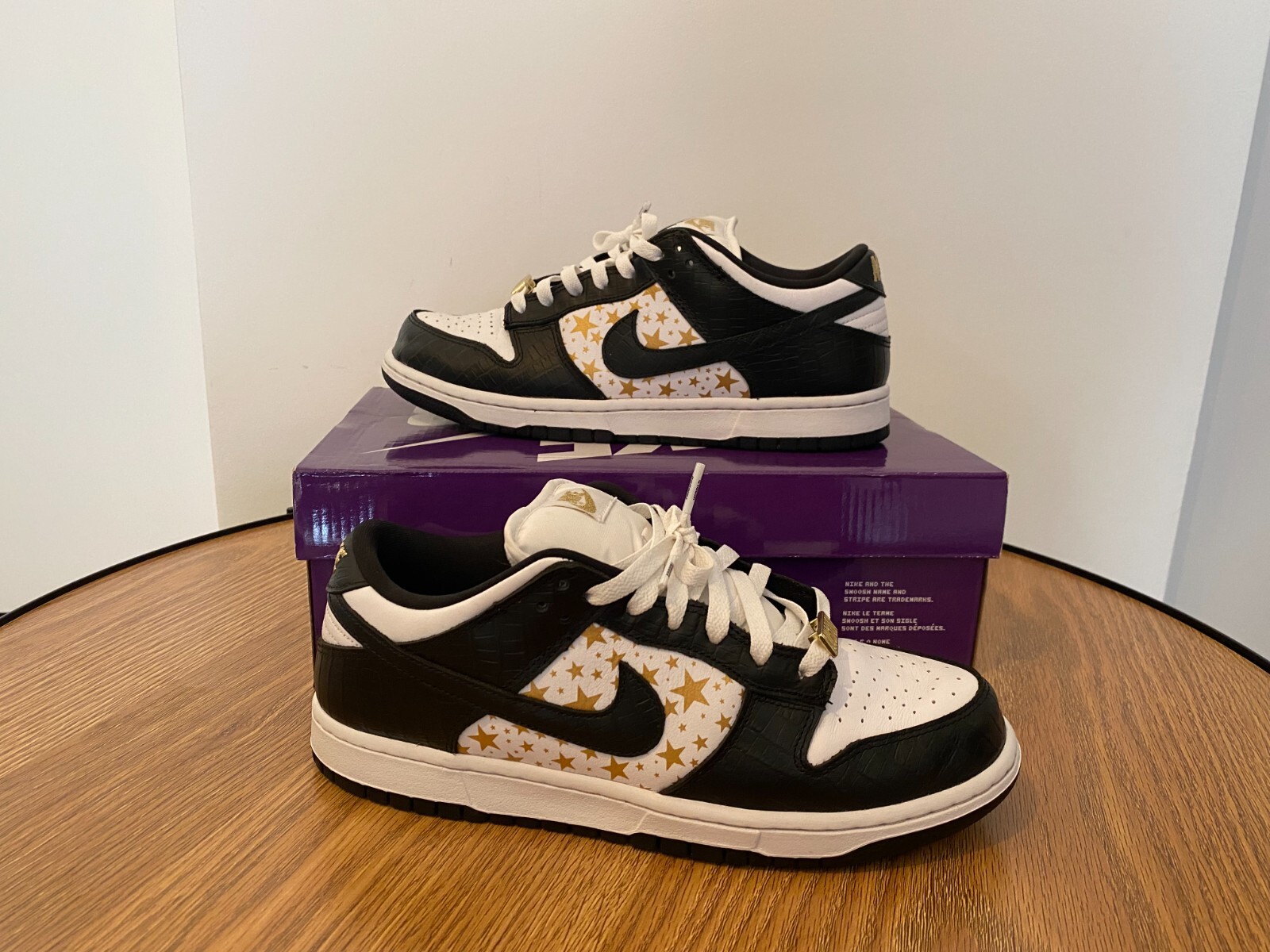 Size 8.5 - Nike SB Dunk Low Supreme Stars Black 2021 Size 8.5 - Nike SB Dunk Low Supreme Stars Black 2021