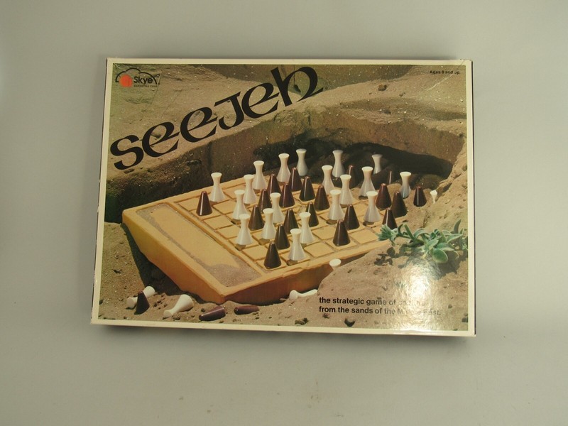 Seega – Board Game Guys