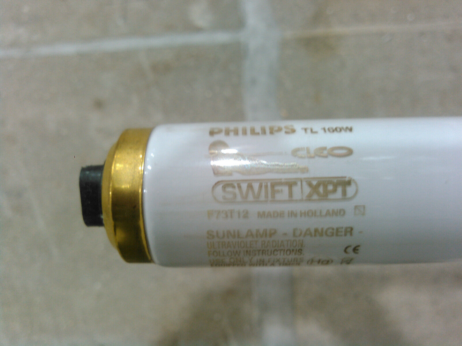 TANNING BED BULBS LAMPS F 73 T12 VHO RDC 160 WATT PHILIPS TANNING BED BULBS LAMPS F 73 T12 VHO RDC 160 WATT PHILIPS