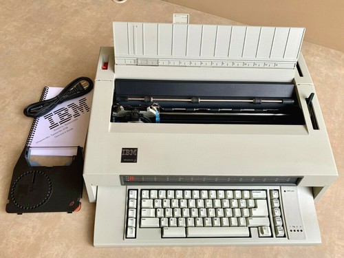 1986 IBM Wheelwriter 3 on the Typewriter Database