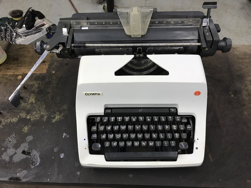 1975 Olympia SG3 on the Typewriter Database