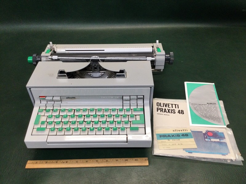 Olivetti typewriter photos of Olivetti Praxis 48 by year then serial ...