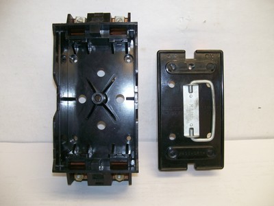 Fuse Blocks & Holders - Pull Out Fuse Block