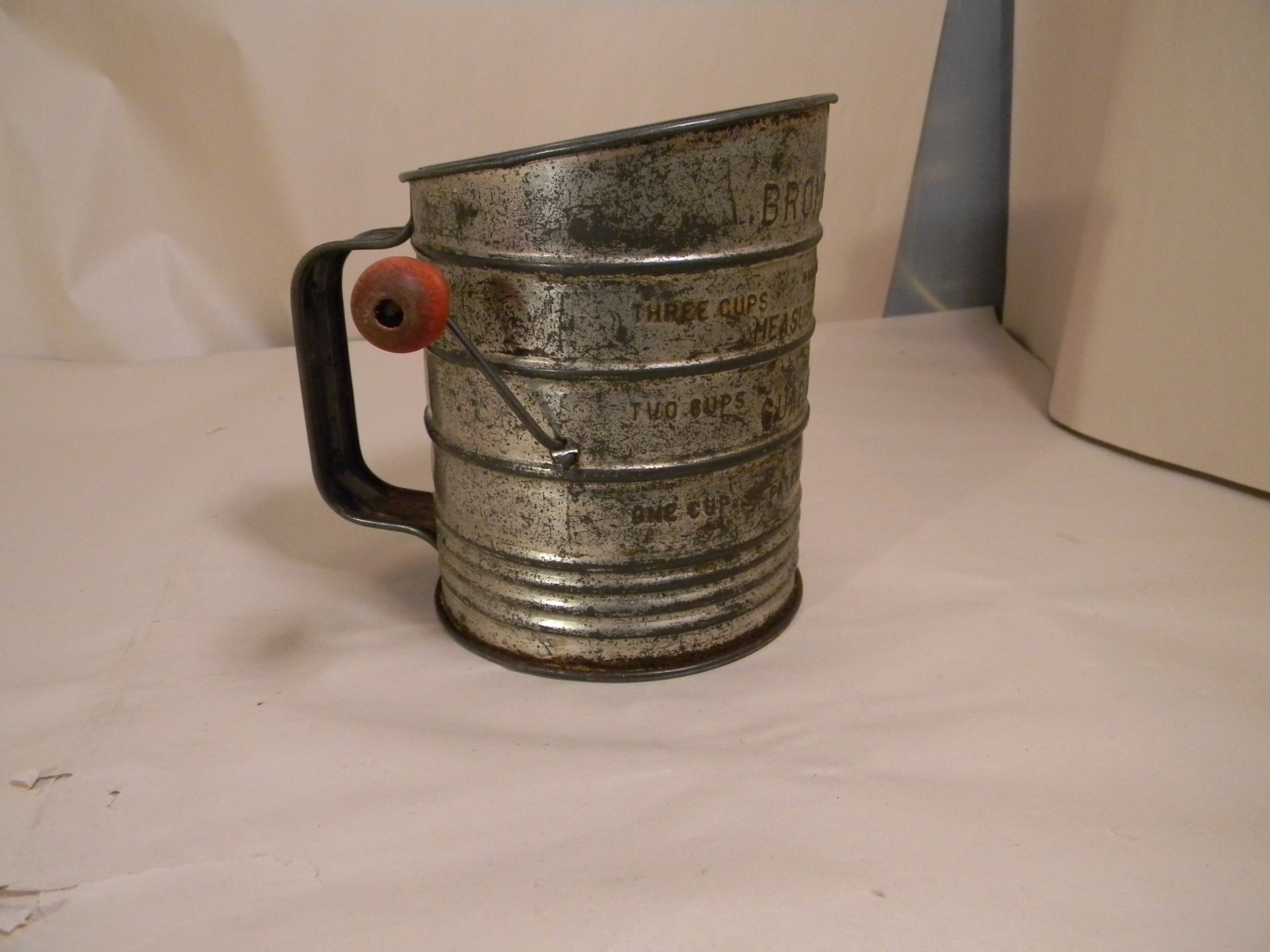 Купить Просеиватели Vintage Bromwell's 3 Cup Measuring Sifter Red ...