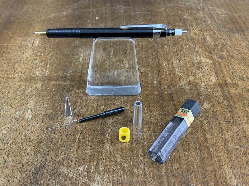 Pentel 0.5 GRAPH Mechanical Pencil w / Lead Grade Indicator & Spare ...