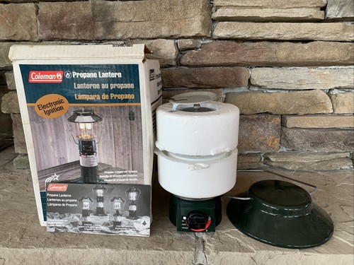 Coleman Electronic Ignition Propane Camping Lantern Model 5154B700 NOS 2 MantleのeBay公認海外通販｜セカイモン