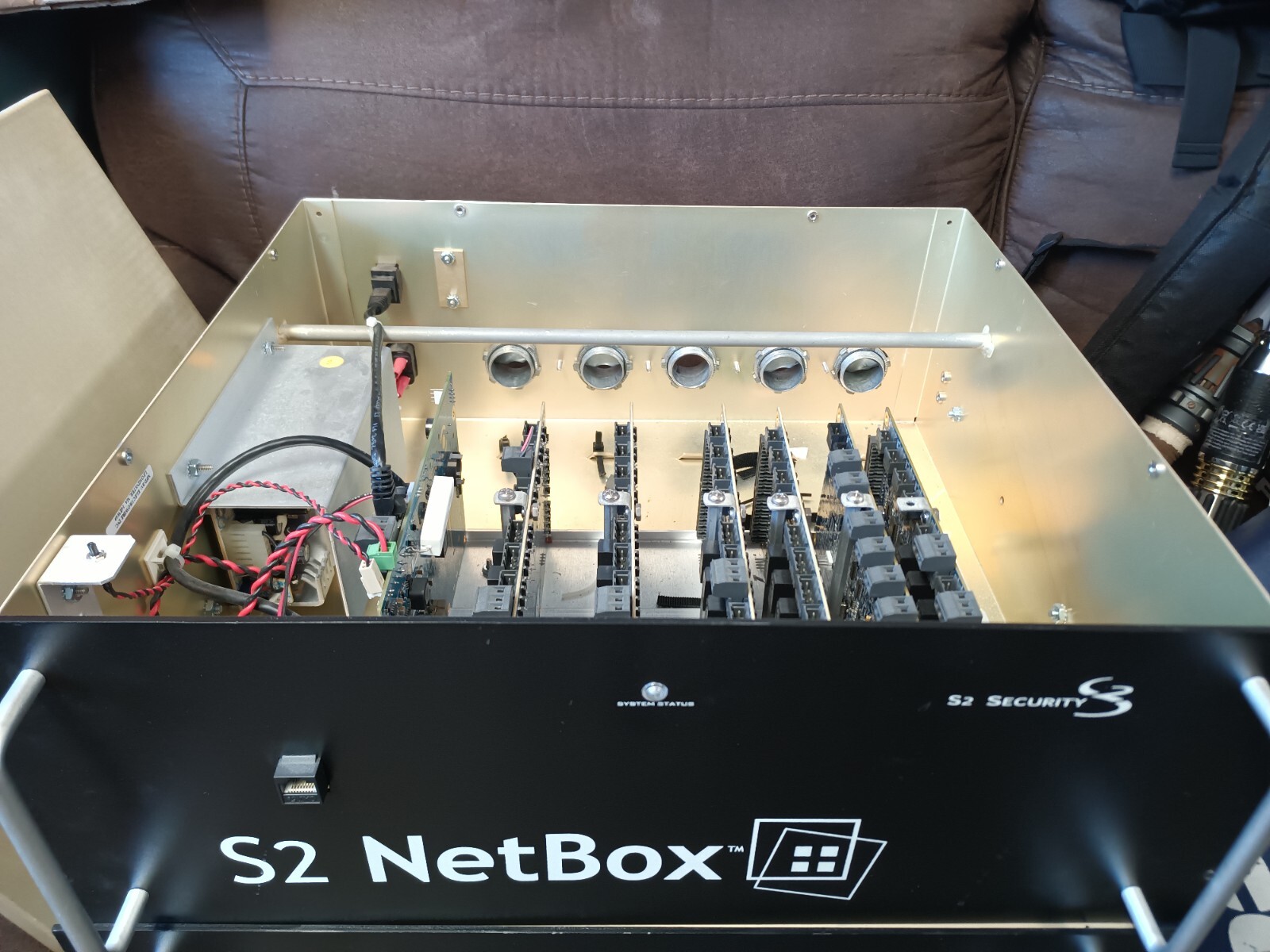 Lenel S2 Netbox access control unit with 7 bladesのeBay公認海外通販｜セカイモン