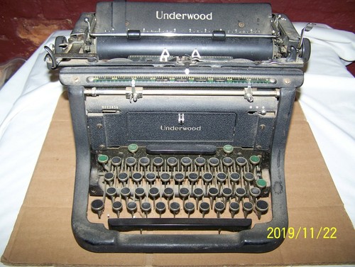 Underwood typewriter photos of Underwood 11 by year then serial number ...