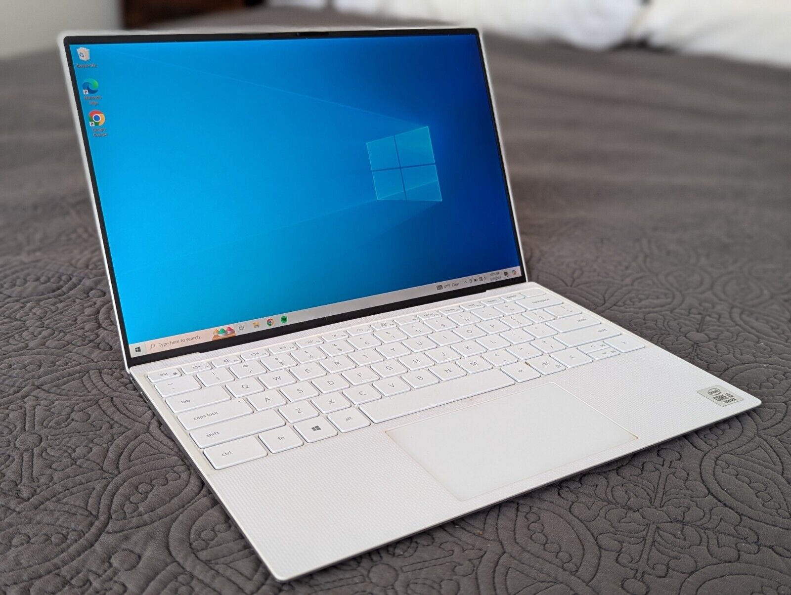 Dell XPS 13 9300 Intel Core i5 10th Gen 8GB 256GB Frost Dell XPS 13 9300 Intel Core i5 10th Gen 8GB 256GB Frost