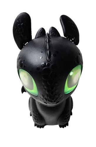 DreamWorks How To Train Your Dragon Hatching Toothless