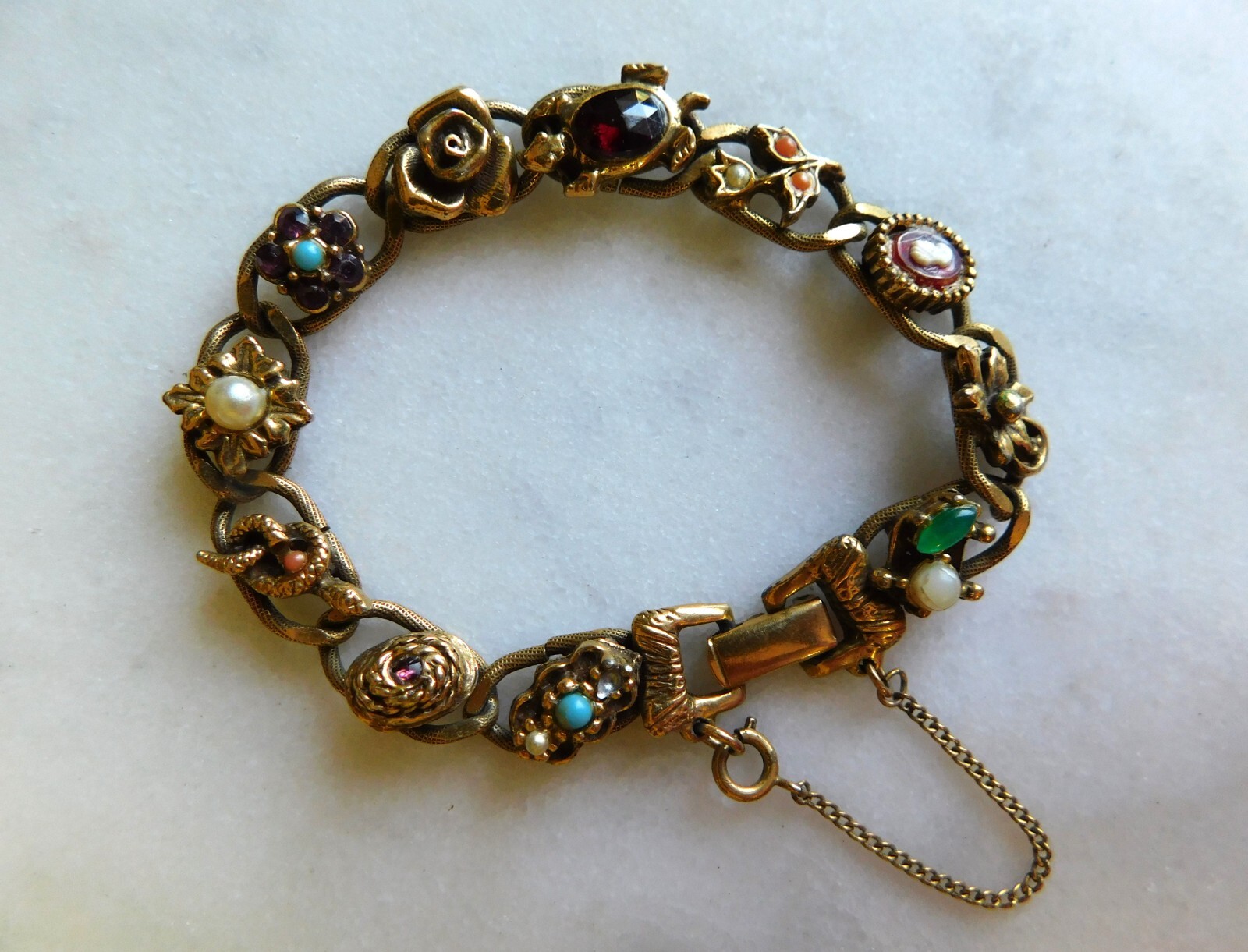 Vintage Goldette NY Flower Charm Cameo Link Bracelet w Vintage Goldette NY Flower Charm Cameo Link Bracelet w