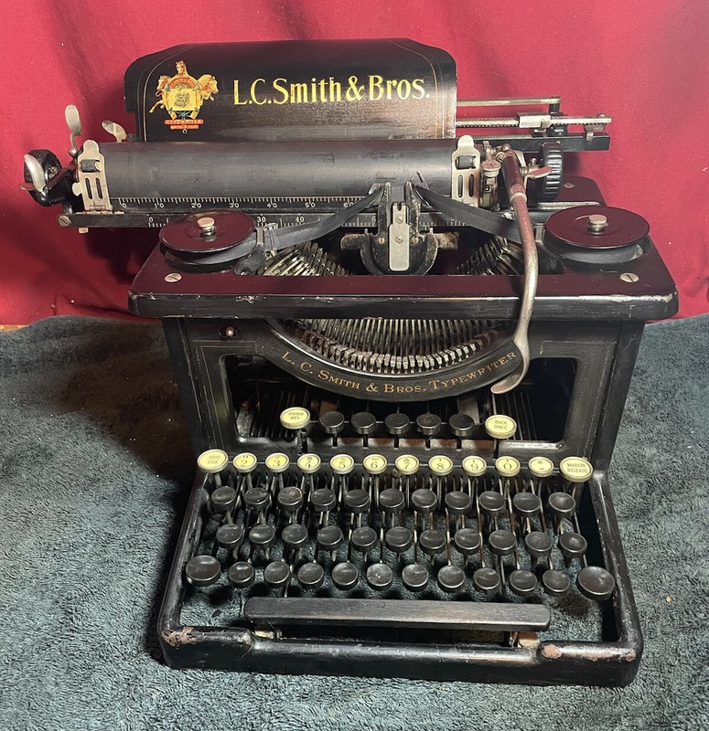 1922 L.C. Smith 8 on the Typewriter Database