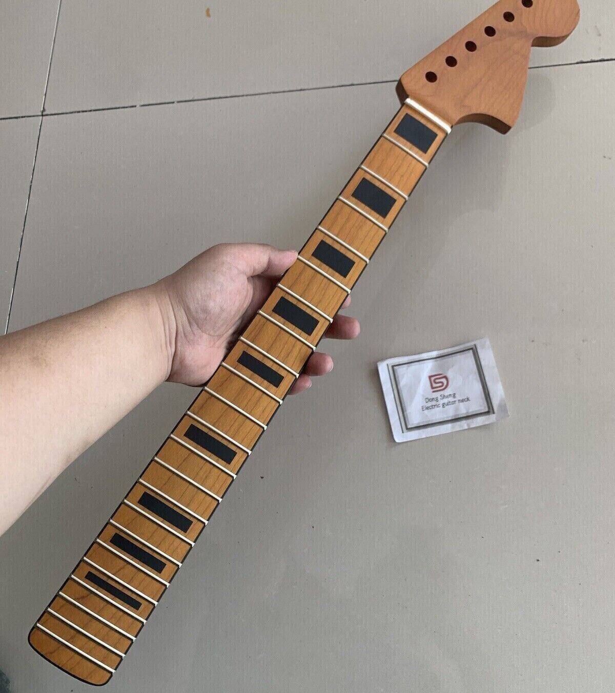 Discount Roasted Maple Guitar Neck 22Fret Maple block inlay Discount Roasted Maple Guitar Neck 22Fret Maple block inlay