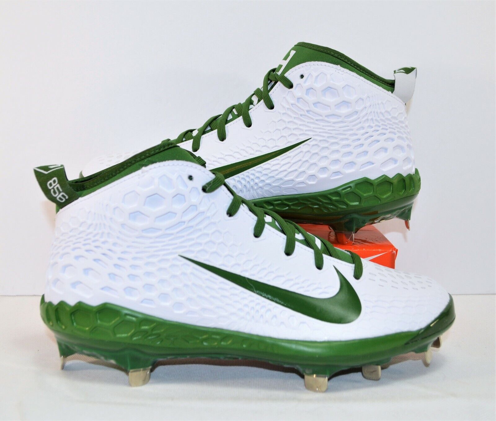 Nike Force Zoom Mike Trout 5 White & Green Baseball Cleats Nike Force Zoom Mike Trout 5 White & Green Baseball Cleats
