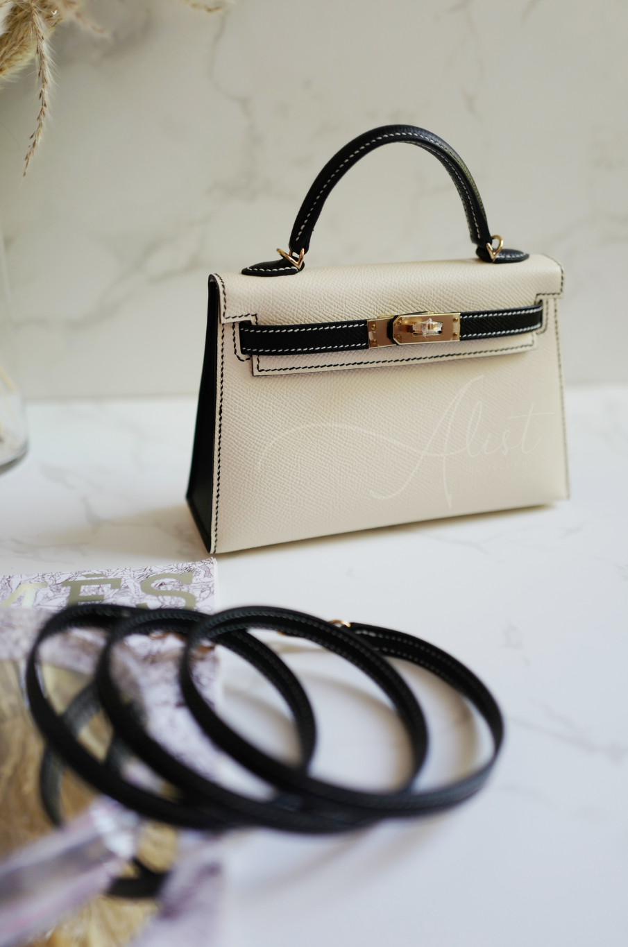 New Hermes Mini kelly 20 HSS Craie/Noir Black Epsom New Hermes Mini kelly 20 HSS Craie/Noir Black Epsom