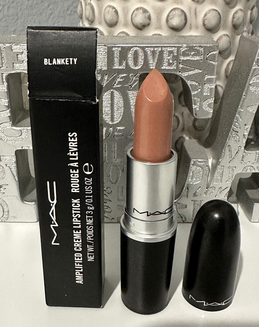 MAC Amplified Creme Lipstick BLANKETY