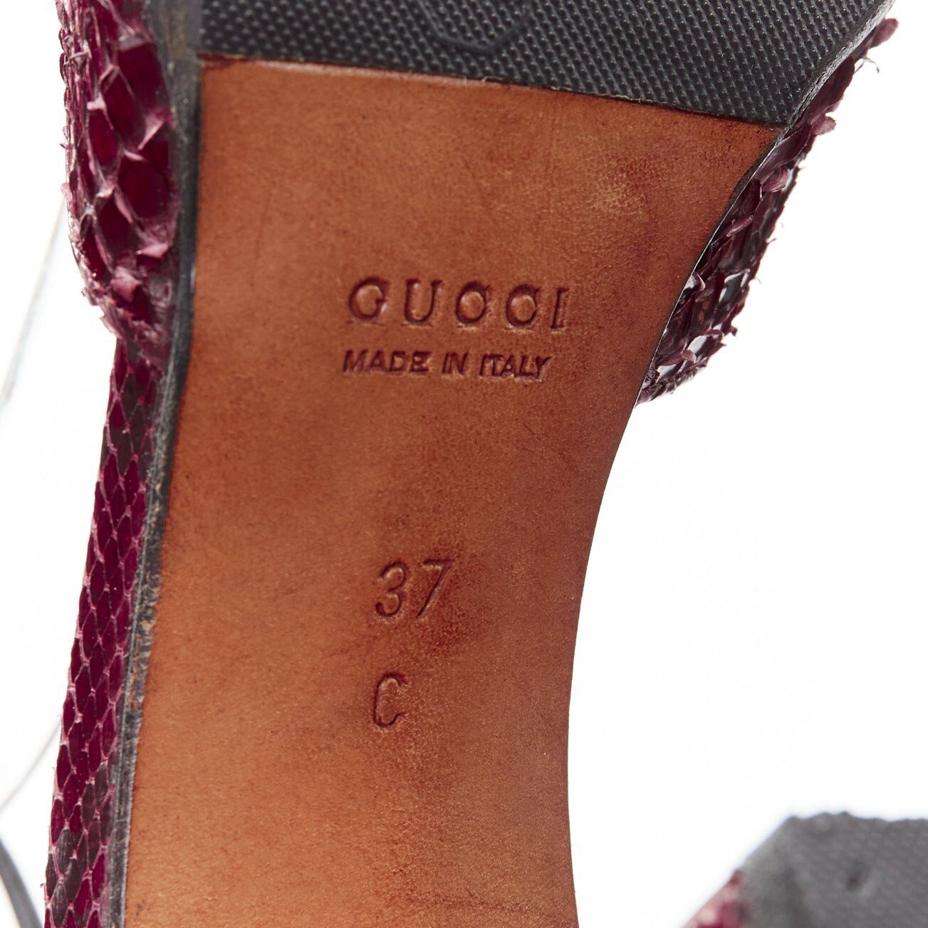 GUCCI Tom Ford Vintage 1996 red scaled leather silver GUCCI Tom Ford Vintage 1996 red scaled leather silver