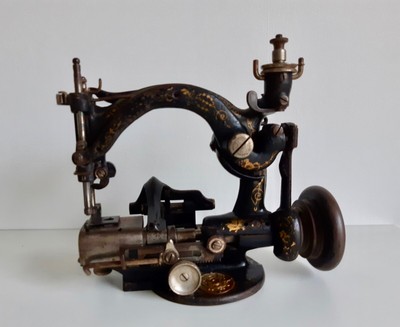 Sewing Machines - Hat Sewing Machine