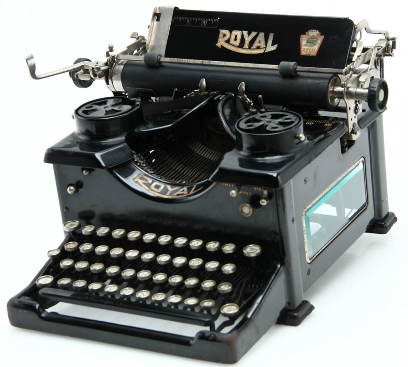 Royal typewriter photos of Royal 10 by year then serial number by date