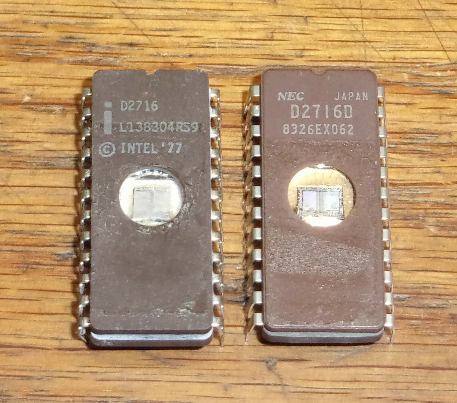 INTEL D2716 / NEC D2716D EPROM IC 2KX8 CERAMIC MOS IC CHIP UV PGM 450ns DIP 24のeBay公認海外通販｜セカイモン