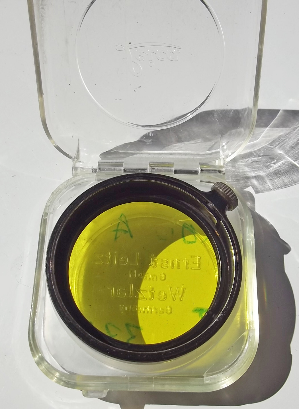 Ernst Leitz Wetzlar Germany FIGAM #2 Med-Yellow Filter Leica Ernst Leitz Wetzlar Germany FIGAM #2 Med-Yellow Filter Leica