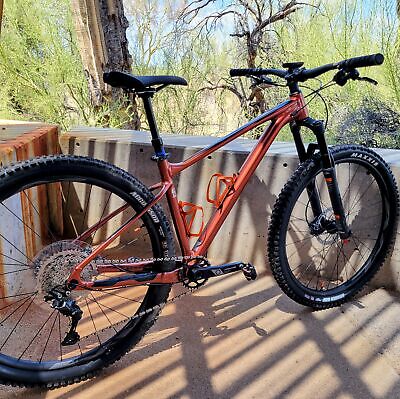 Giant Fathom 29 2 Hardtail Disc Mountain Bike - reg. $1,500 Giant Fathom 29 2 Hardtail Disc Mountain Bike - reg. $1,500