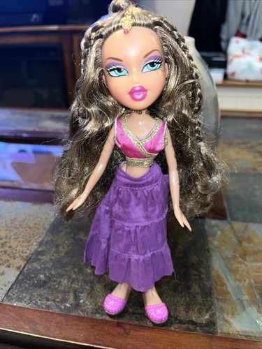 Купить Bratz Genie Magic Yasmin Doll Genie Outfit Henna Palace (КУКЛЫ И ...