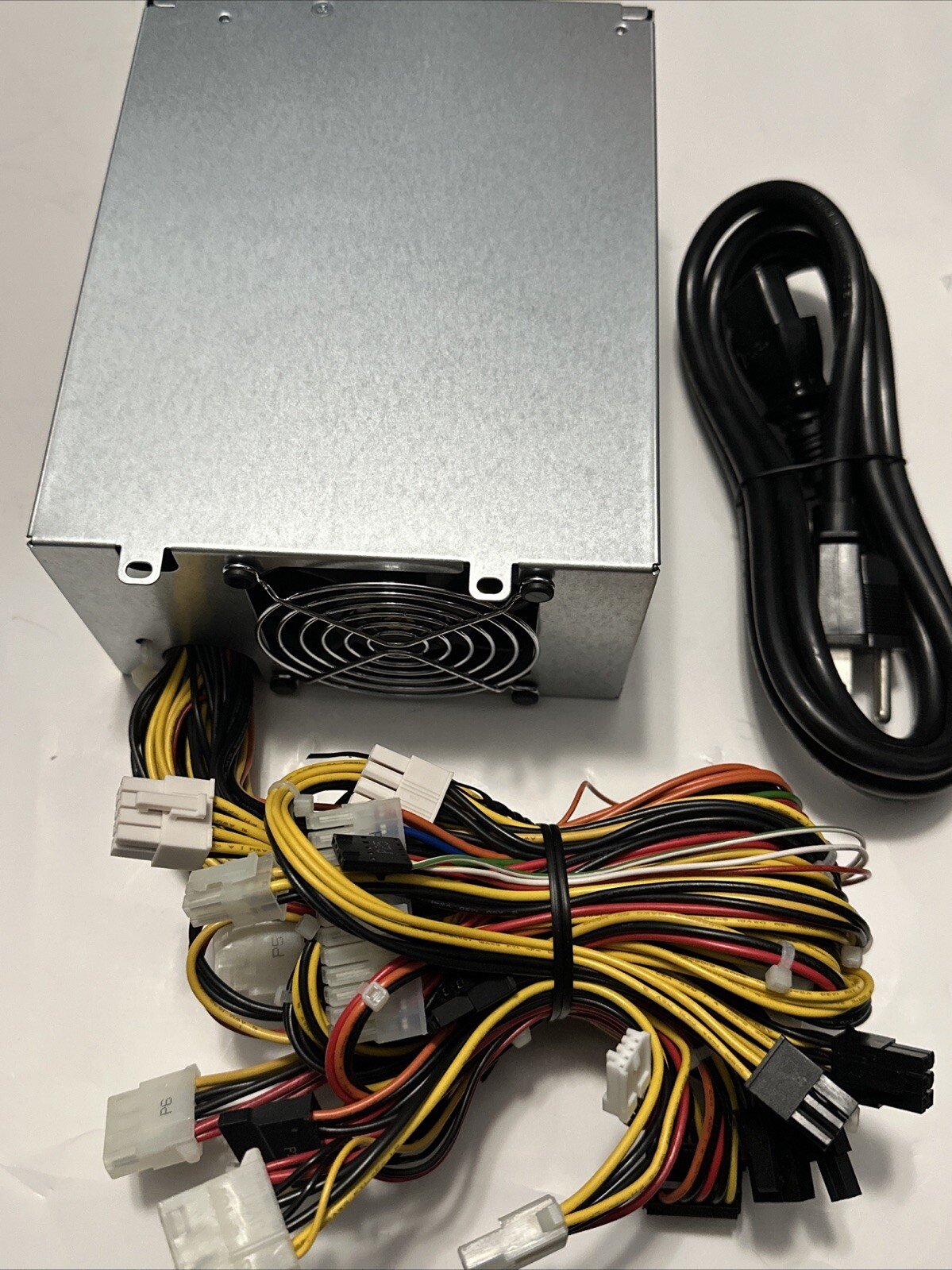 Supermicro PWS-1K26P-PQ 1000W/1200W PS2 Multi output pws w/ modular cable