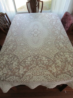 Tablecloths - Quaker Lace