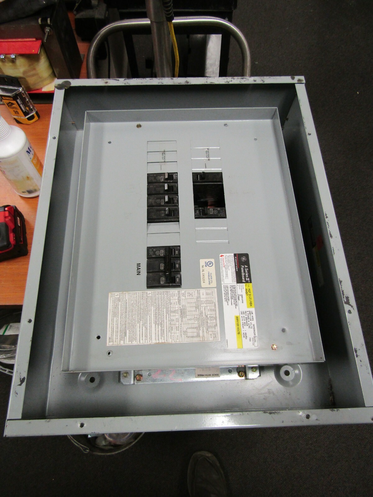 😎 GE 125 AMP MAIN BREAKER PANELBOARD 208Y/120 VAC 3 PHASE W/ 50 AMP ...