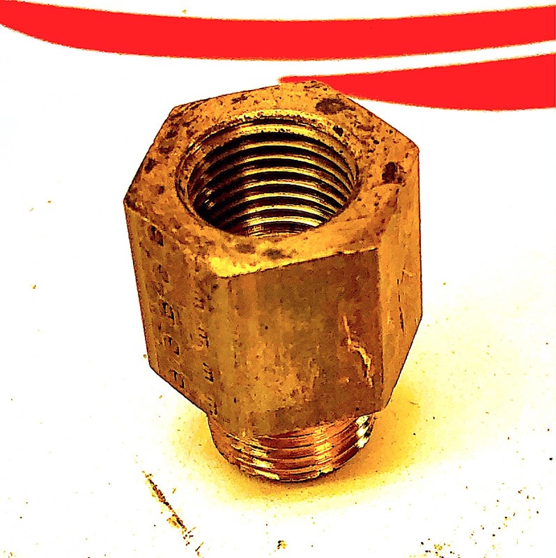 1023742617-male-npt-to-female-bspt-brass-pipe-adapters-1-8-npt-8-pack