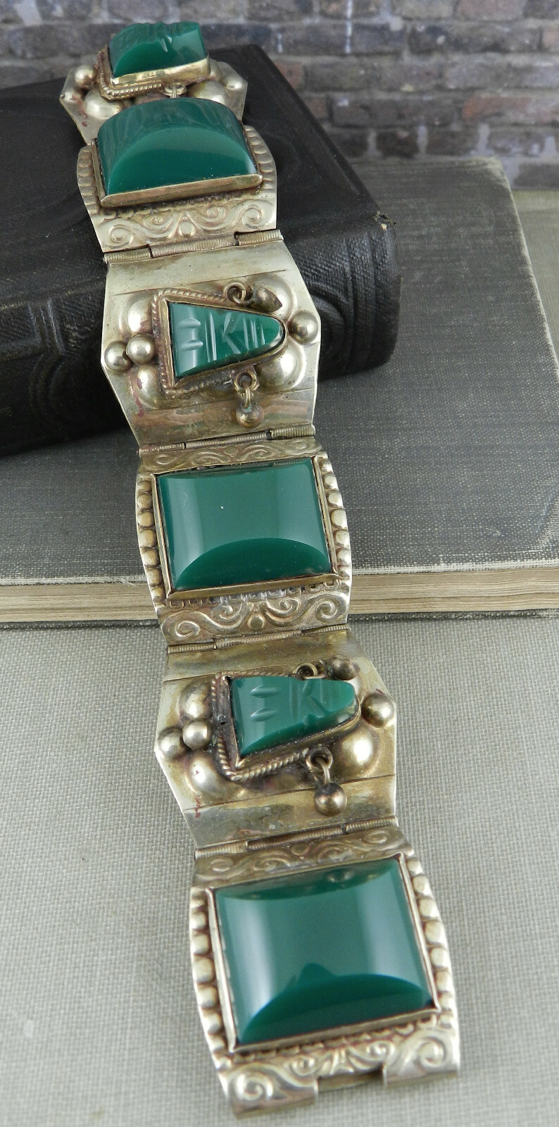 Vintage Signed Taxco Mexico 925 Sterling Silver Carved Green Vintage Signed Taxco Mexico 925 Sterling Silver Carved Green