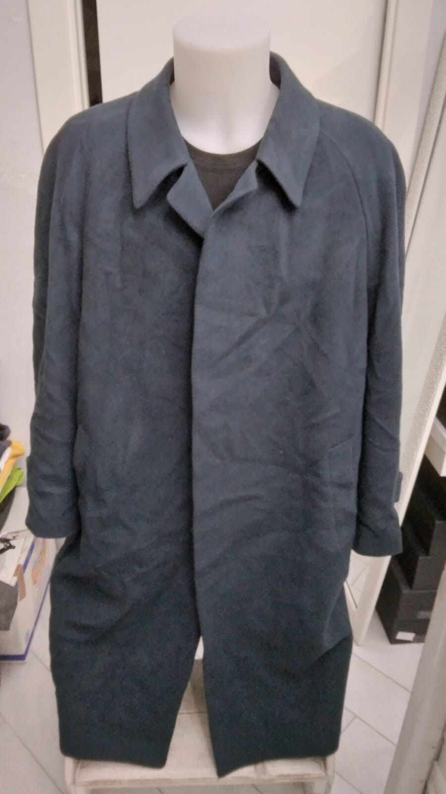 Coat In 100% CASHMERE Used Men's Size 54 Dark Blue XYE320L Coat In 100% CASHMERE Used Men's Size 54 Dark Blue XYE320L