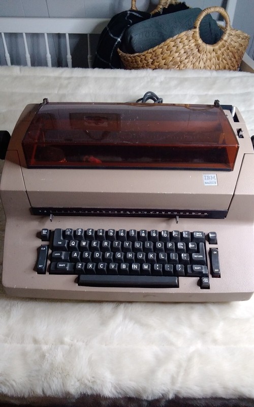 1974 IBM Selectric II on the Typewriter Database