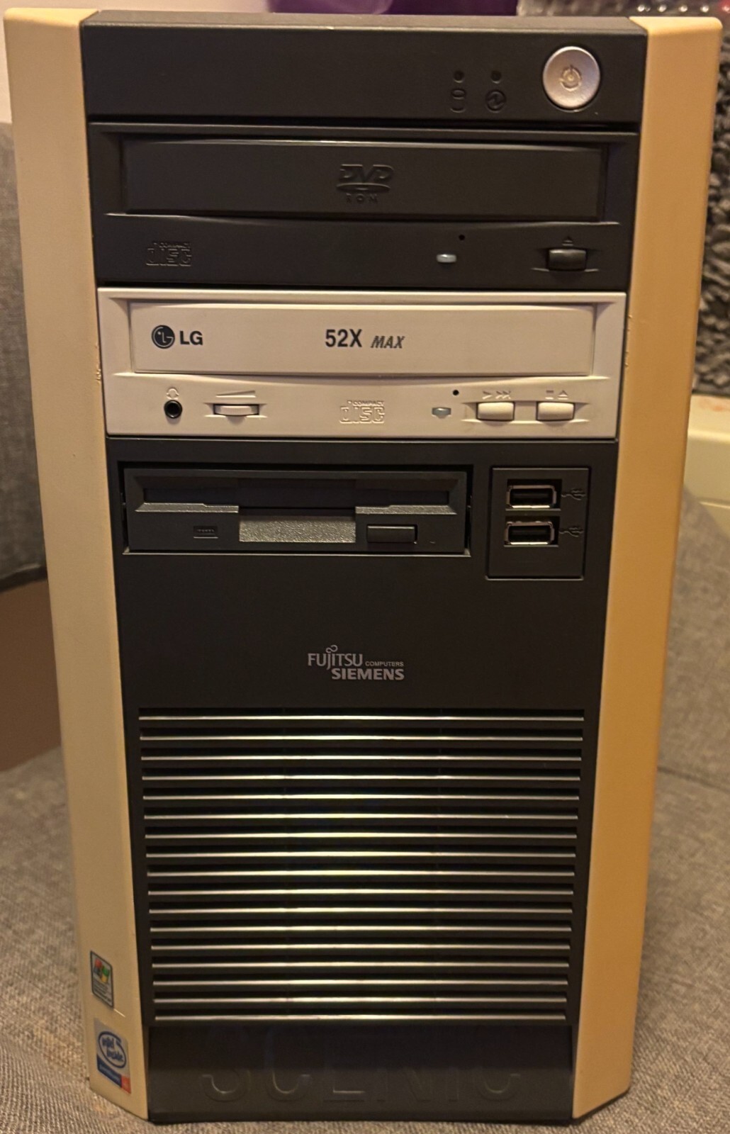 Fujitsu Siemens Scenic P300, i845G - MI2W-D1521 - retro Fujitsu Siemens Scenic P300, i845G - MI2W-D1521 - retro