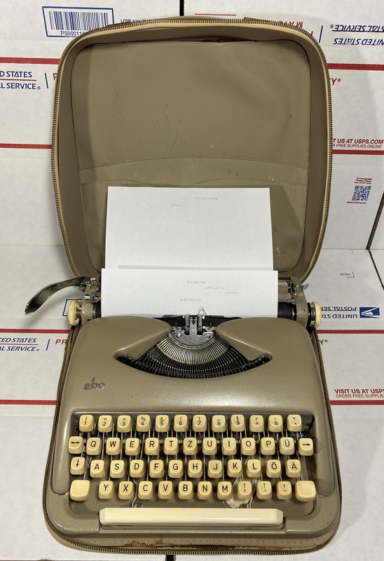 1962 ABC Portable on the Typewriter Database