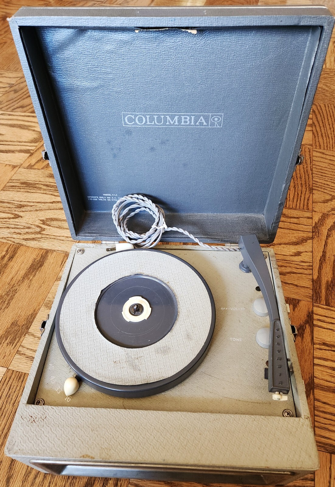Vintage Columbia Briefcase Model Phonograph Vinyl Record Player