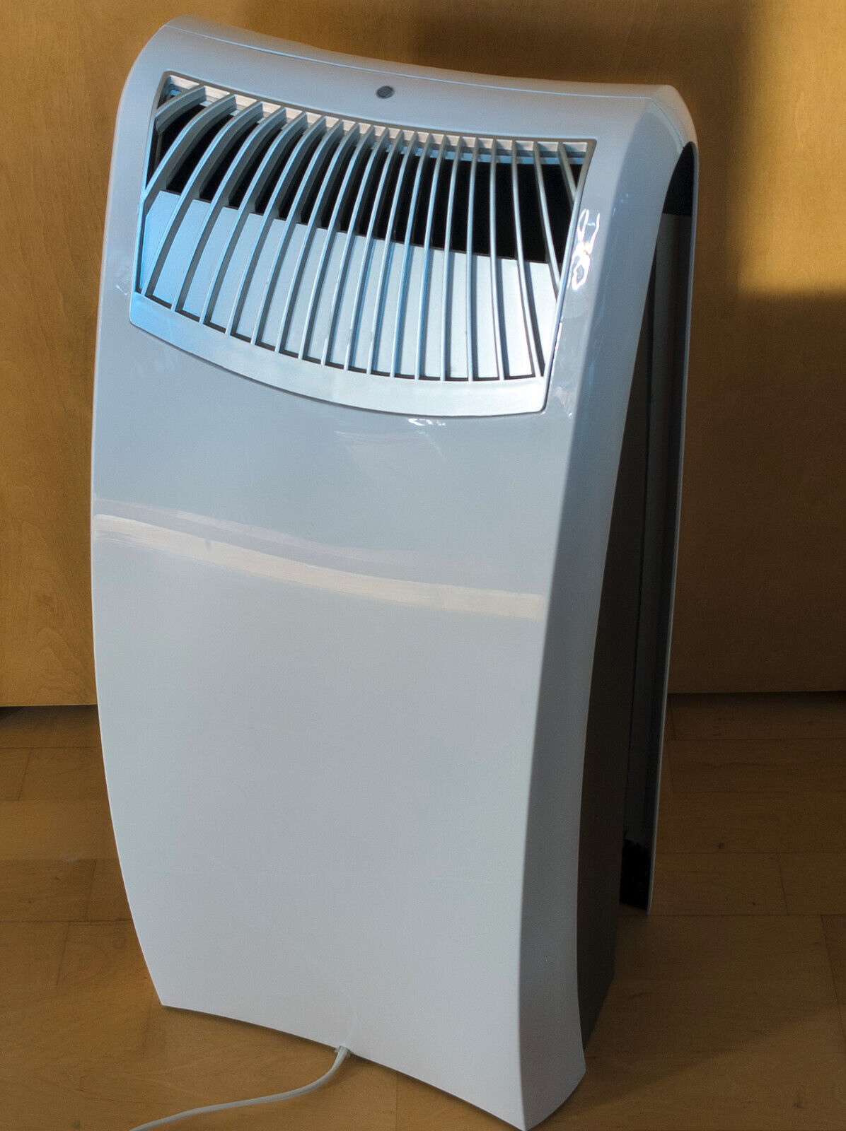 Vornado AC550 Air Purifier with True HEPA Filter Captures Allergens Smoke etc eBay