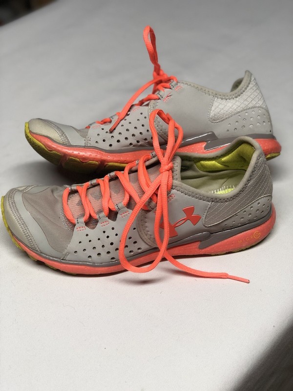 Women s Under Armour MicroG Mantis NM Size 7.5 Gray Neon Orange Running Shoes eBay