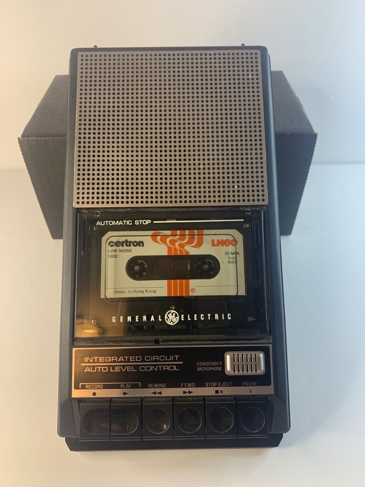 VINTAGE GE GENERAL ELECTRIC Portable Cassette Tape Recorder