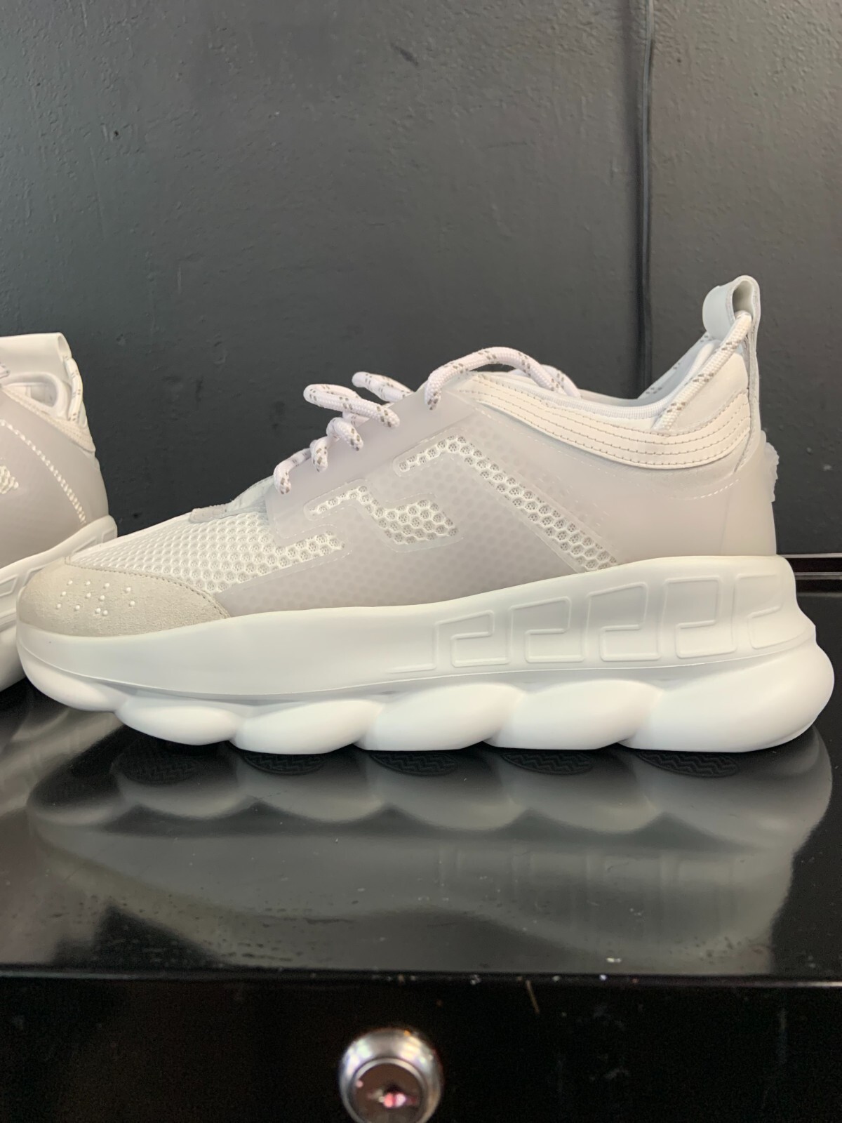 Versace Chain Reaction Mens Sneaker Trainers White Size EU Versace Chain Reaction Mens Sneaker Trainers White Size EU