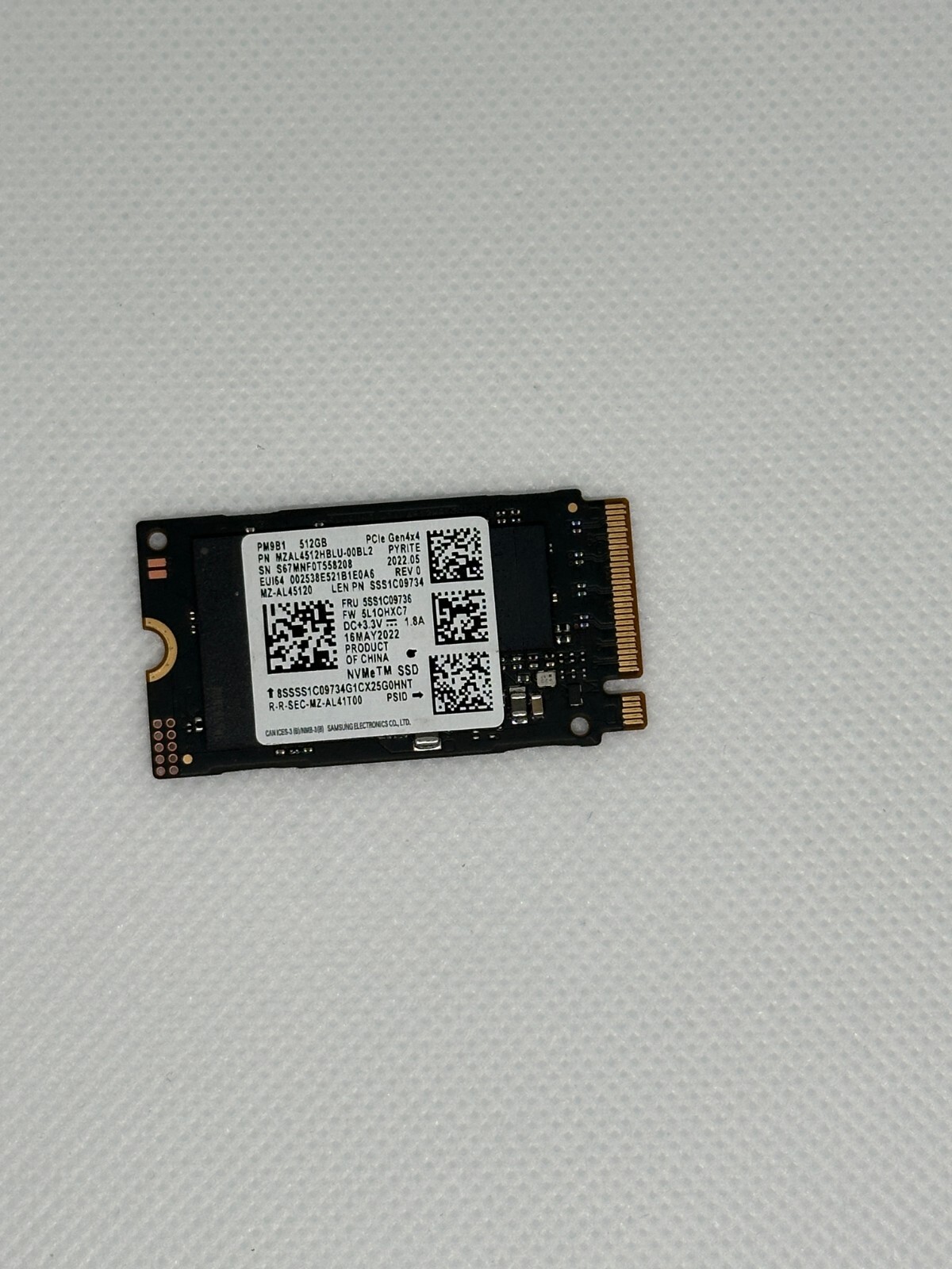 Samsung 512GB NVMe M.2 SSD Solid State Drive MZAL4512HBLU Samsung 512GB NVMe M.2 SSD Solid State Drive MZAL4512HBLU