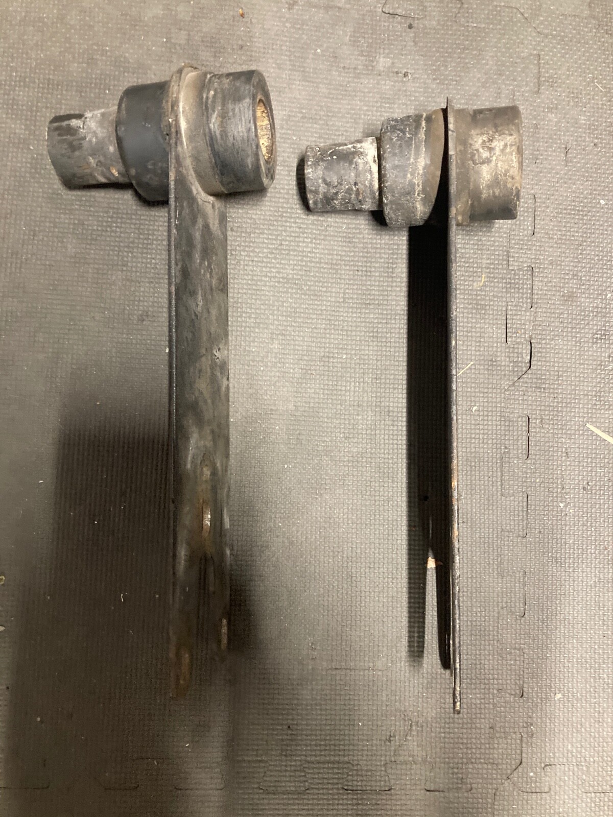 genuine porsche 911 930 spring plates rear suspension wo/torsion bars ...