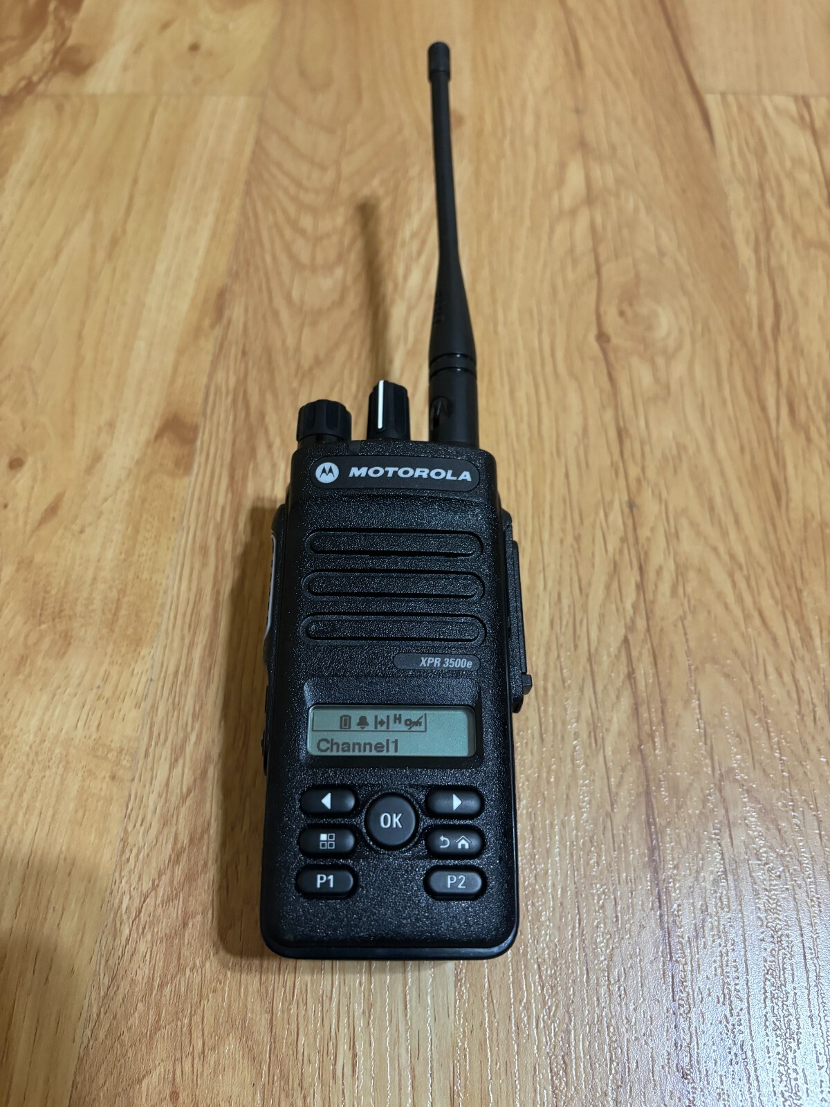 Motorola MOTOTRBO XPR3500e Two Way Radio -nice conditi