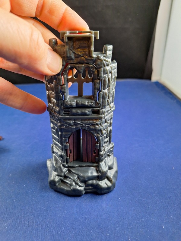 Tower Siege (2000) Board Game – Board Game Guys