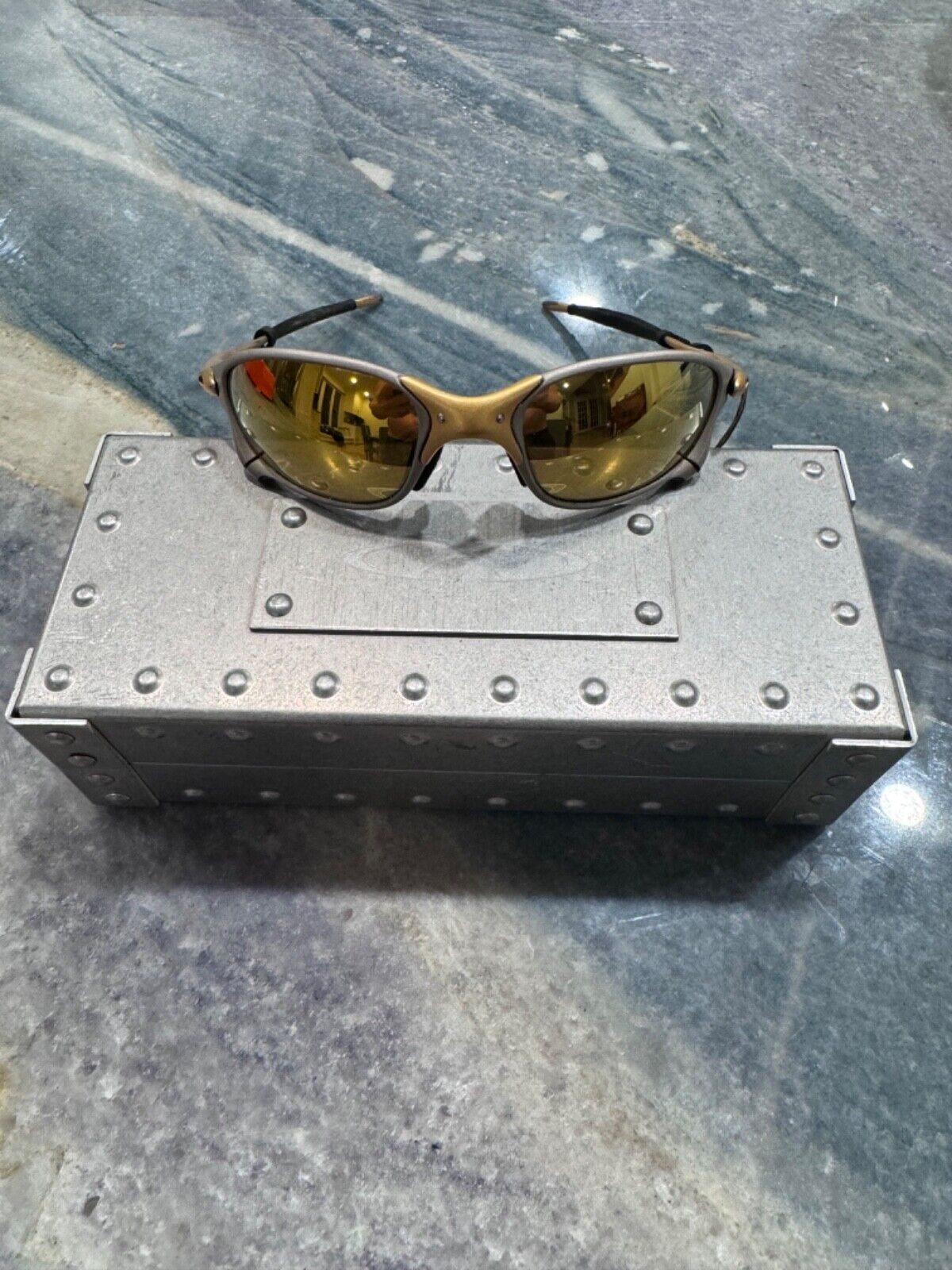 Oakley X-METAL XX Juliet 24K Ilidium Gold Sunglasses serial Oakley X-METAL XX Juliet 24K Ilidium Gold Sunglasses serial