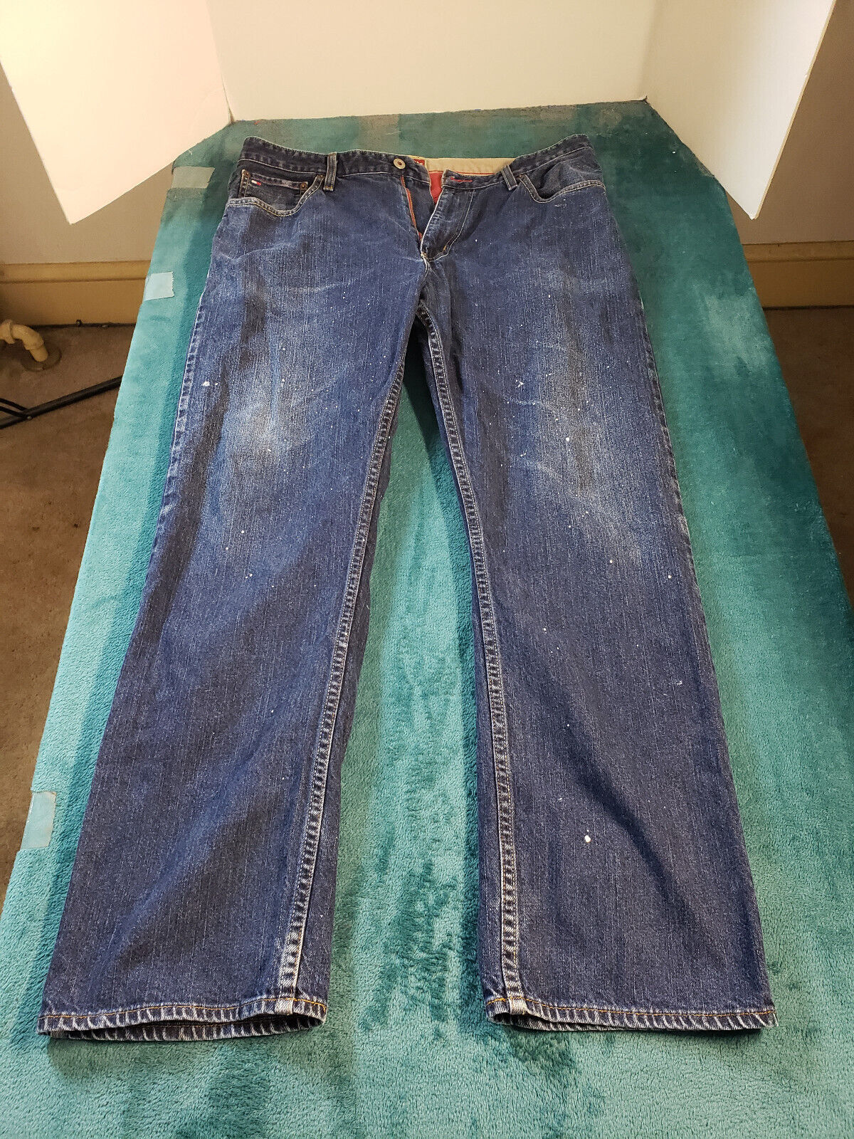 Tommy Hilfiger Jeans 36x32 Mens Blue Cotton Paint Splatter Tommy Hilfiger Jeans 36x32 Mens Blue Cotton Paint Splatter